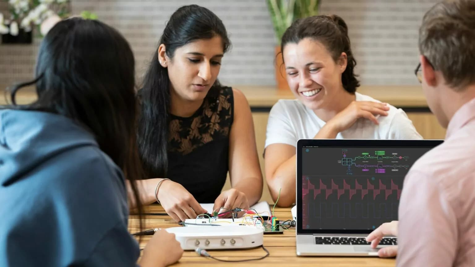 The complete solution - บริษัท อินเทซ่าลอจิก จำกัด